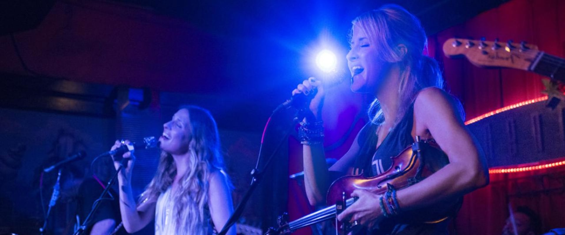 Discover the Vibrant Live Music and Nightlife Scene in Rocky Point